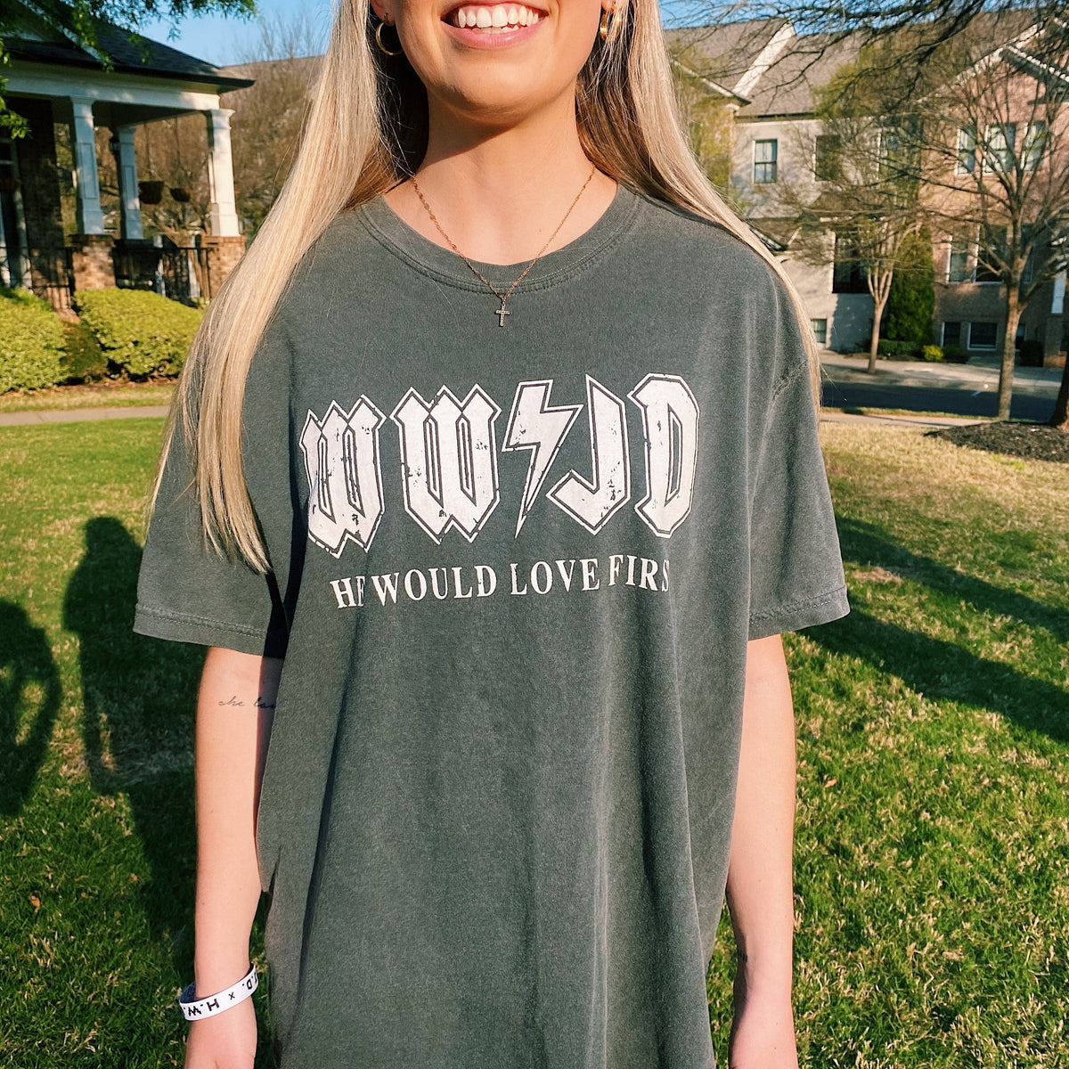 VINTAGE WWJD | COMFORT COLORS TEE | PEPPER - He Would Love First